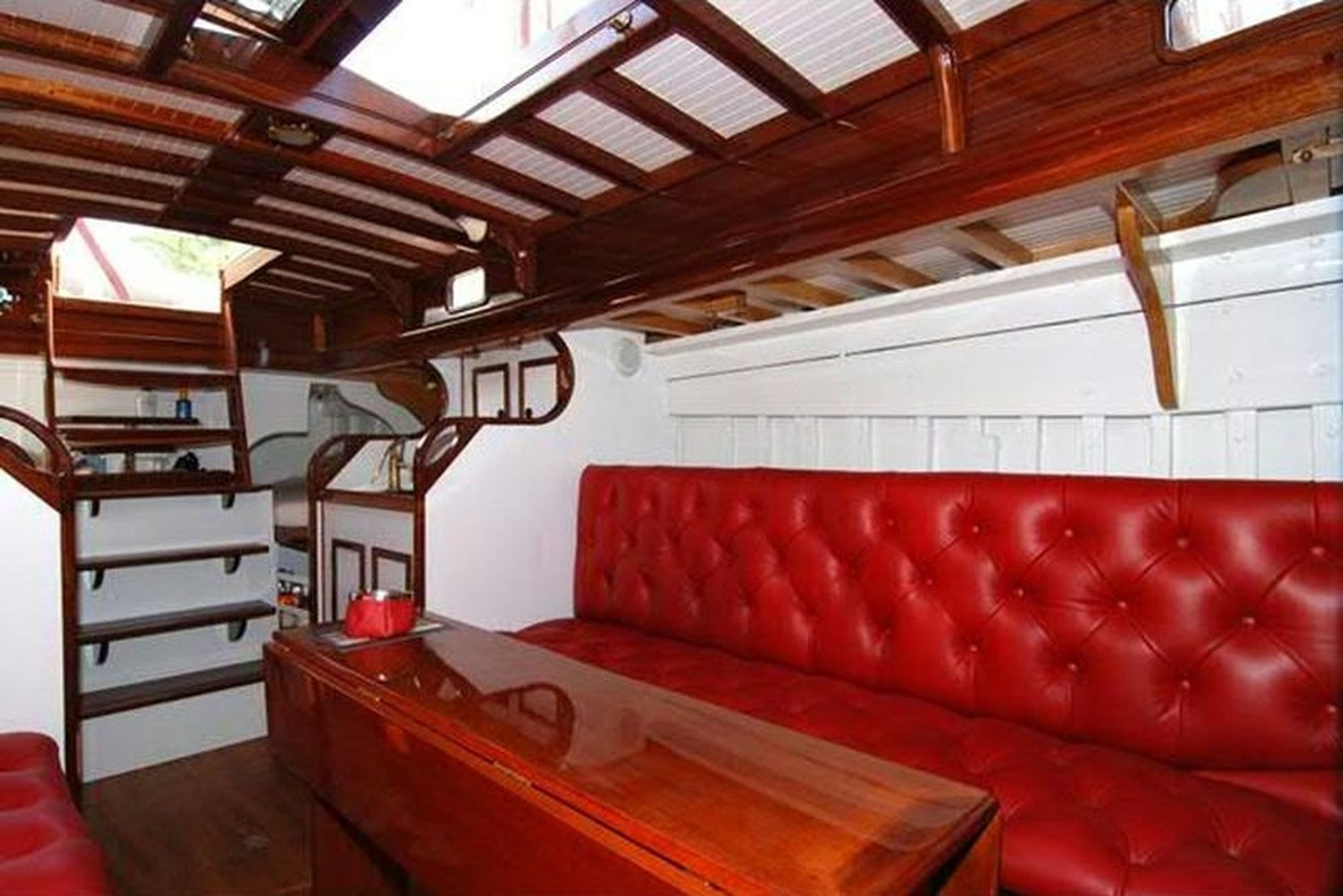 Einzigartiges mit Stil: 46' André Mauric Sloop LAK II bei UNIKATOO