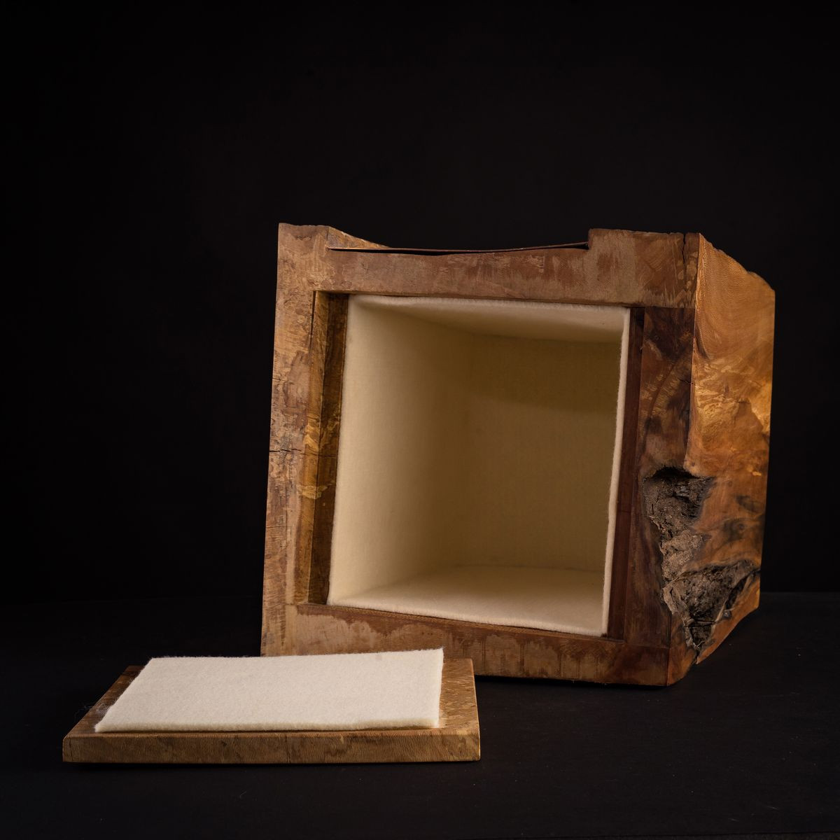 Einzigartiges mit Stil: Hausurne - Christian Masche - Finest Wood bei ...