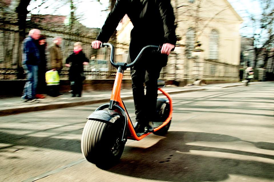 Einzigartiges mit Stil: Elektroroller extrem "SCROOSER" bei UNIKATOO